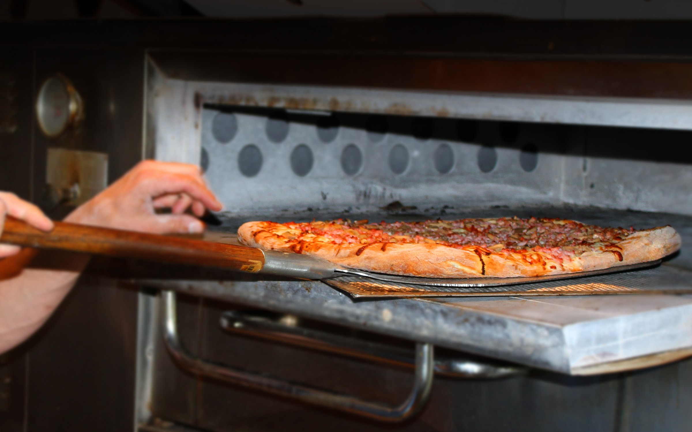 Home - Riviera Pizza & Spaghetti House Restaurant